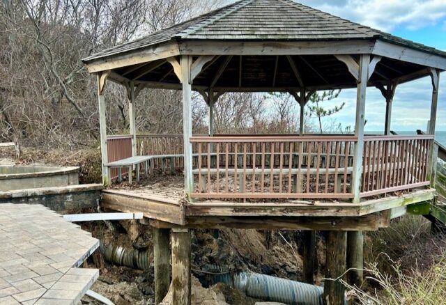 Erosion from rushing water in Jan. 9 storm undermines bluff at Reeves ...
